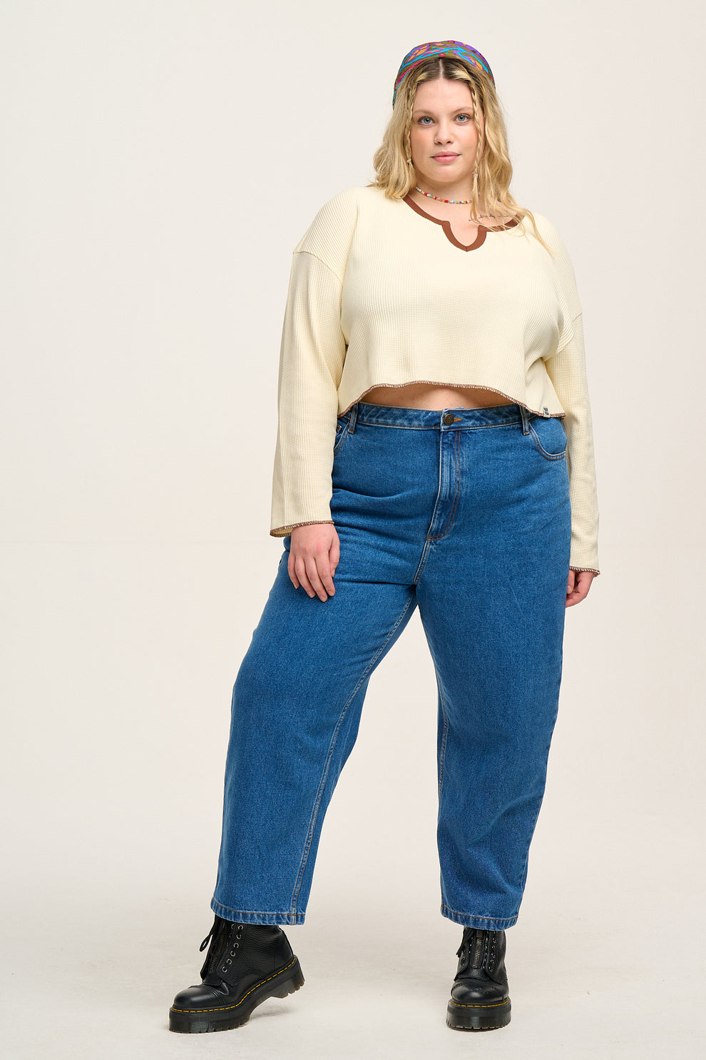 Drew - Cropped Straight Leg Denim Jeans in Mid Wash Blue – Lucy & Yak