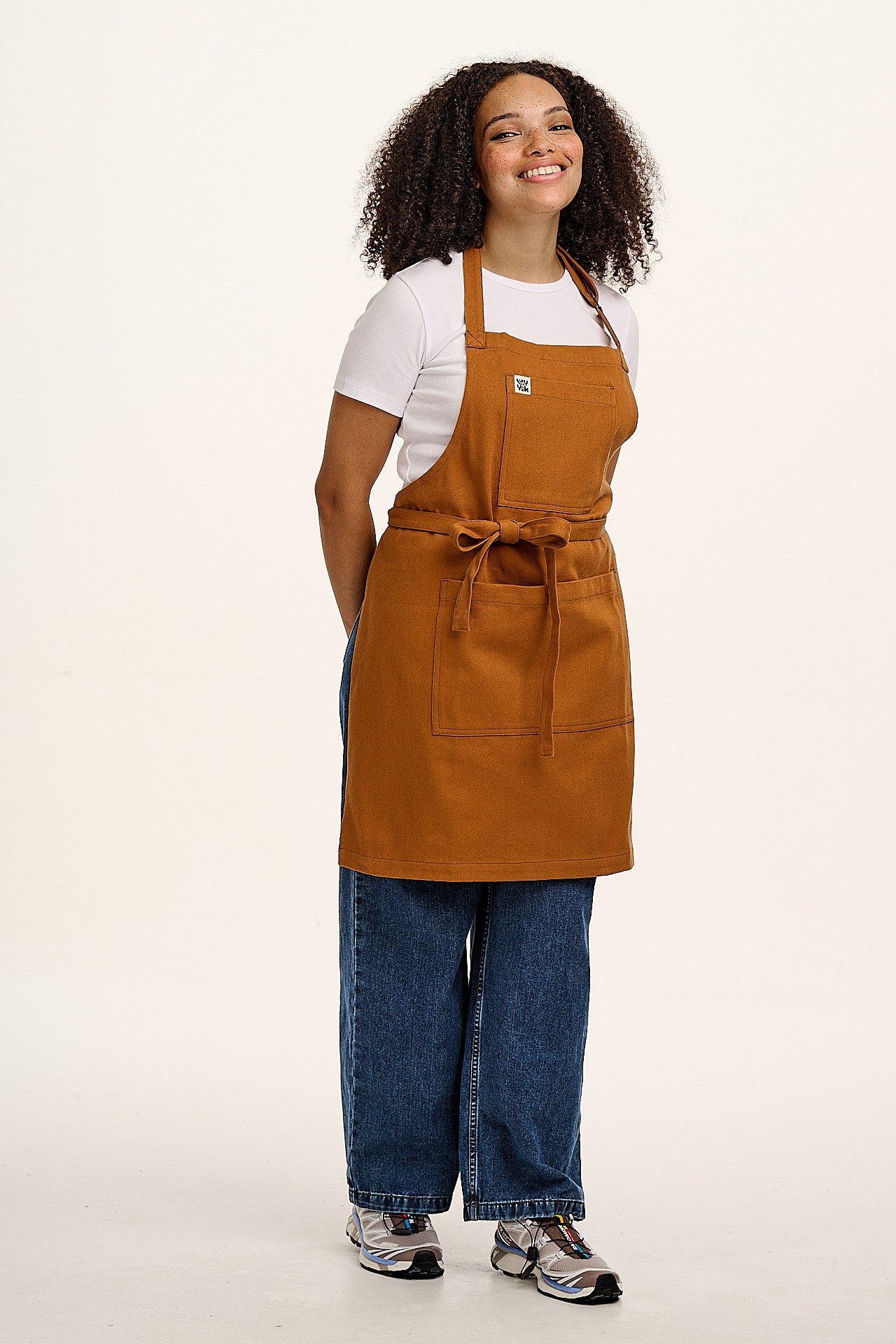 Ada - Heavyweight Cotton Apron in Tan – Lucy & Yak